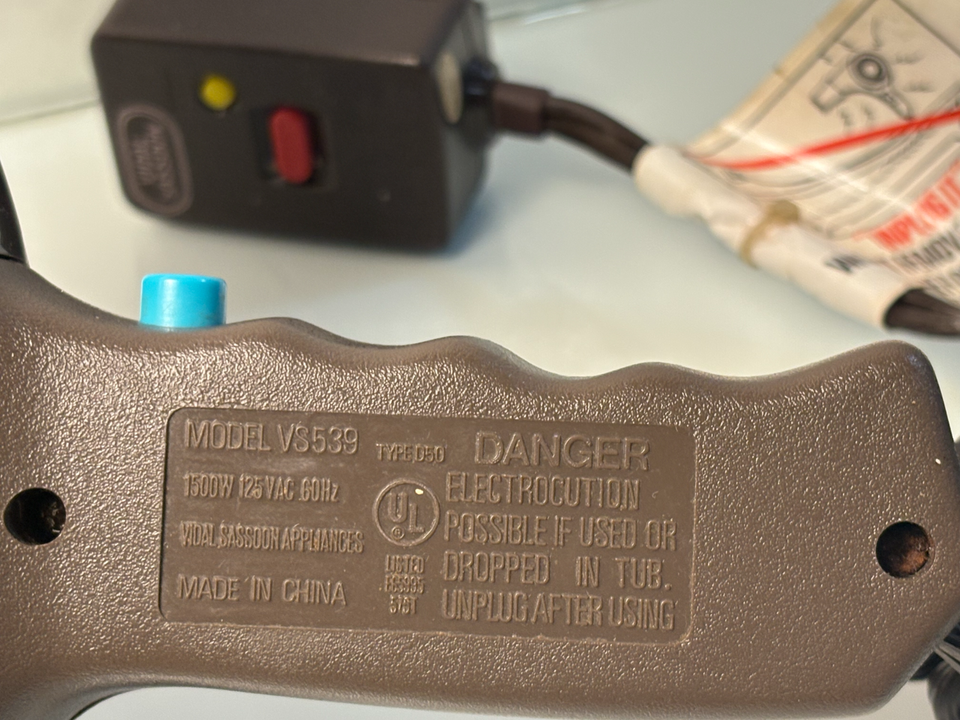 Vidal Sassoon Cold Shot 1500W VS539 Hair Dryer 3 Settings Hot Warm Cool ...