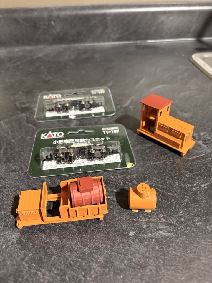 Two On18 DIESEL LOCO Kits PLUS Two Kato 11-107 chassis | eBay