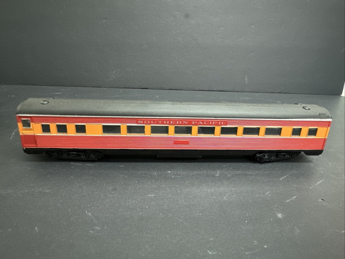 Mth Southern Pacific Daylight Passenger Cars