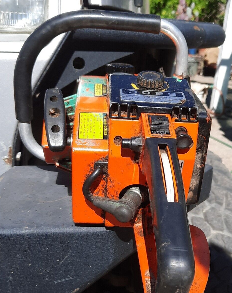 Echo 302S Chainsaw 14" bar Running | eBay