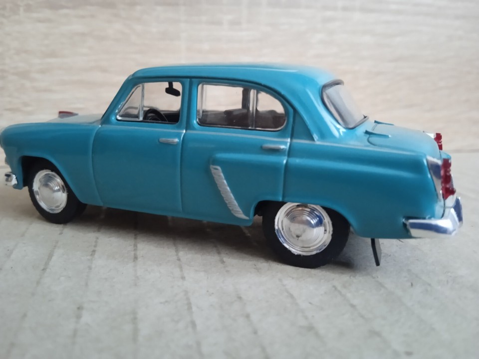 Moskvich 402 Soviet USSR 1956 Year 1:43 Scale Deagostini Collectible ...