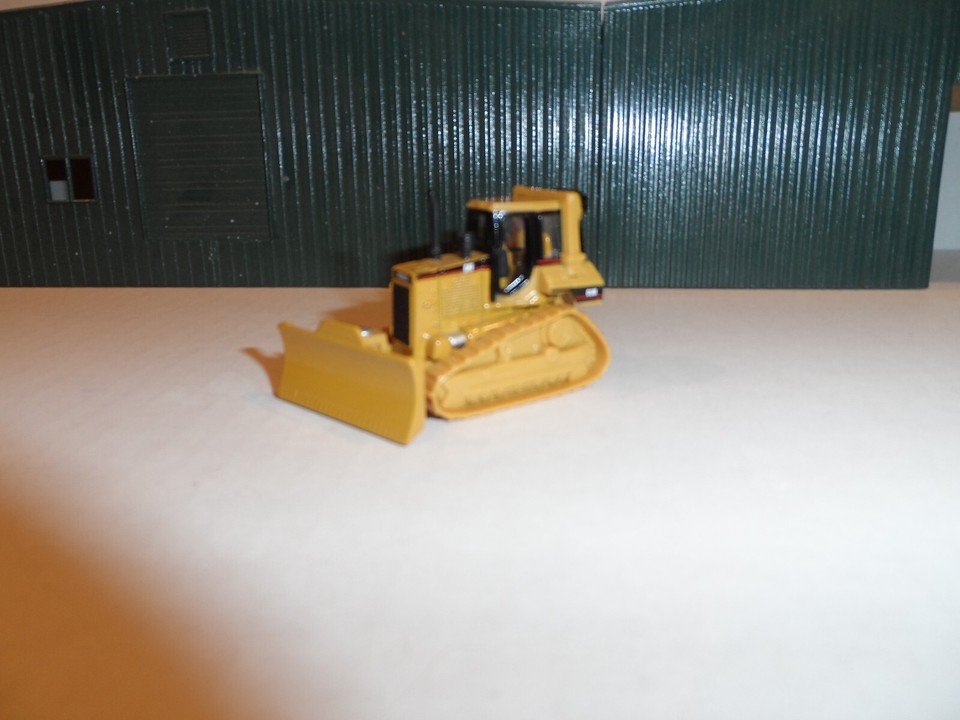DIECAST MASTER HO SCALE D5M DOZER C-9 NO BOX | eBay