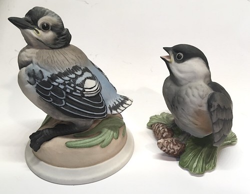 2 Boehm Porcelain Baby Birds -Baby Blue Jay 436 -Baby Chickadee 461A ...