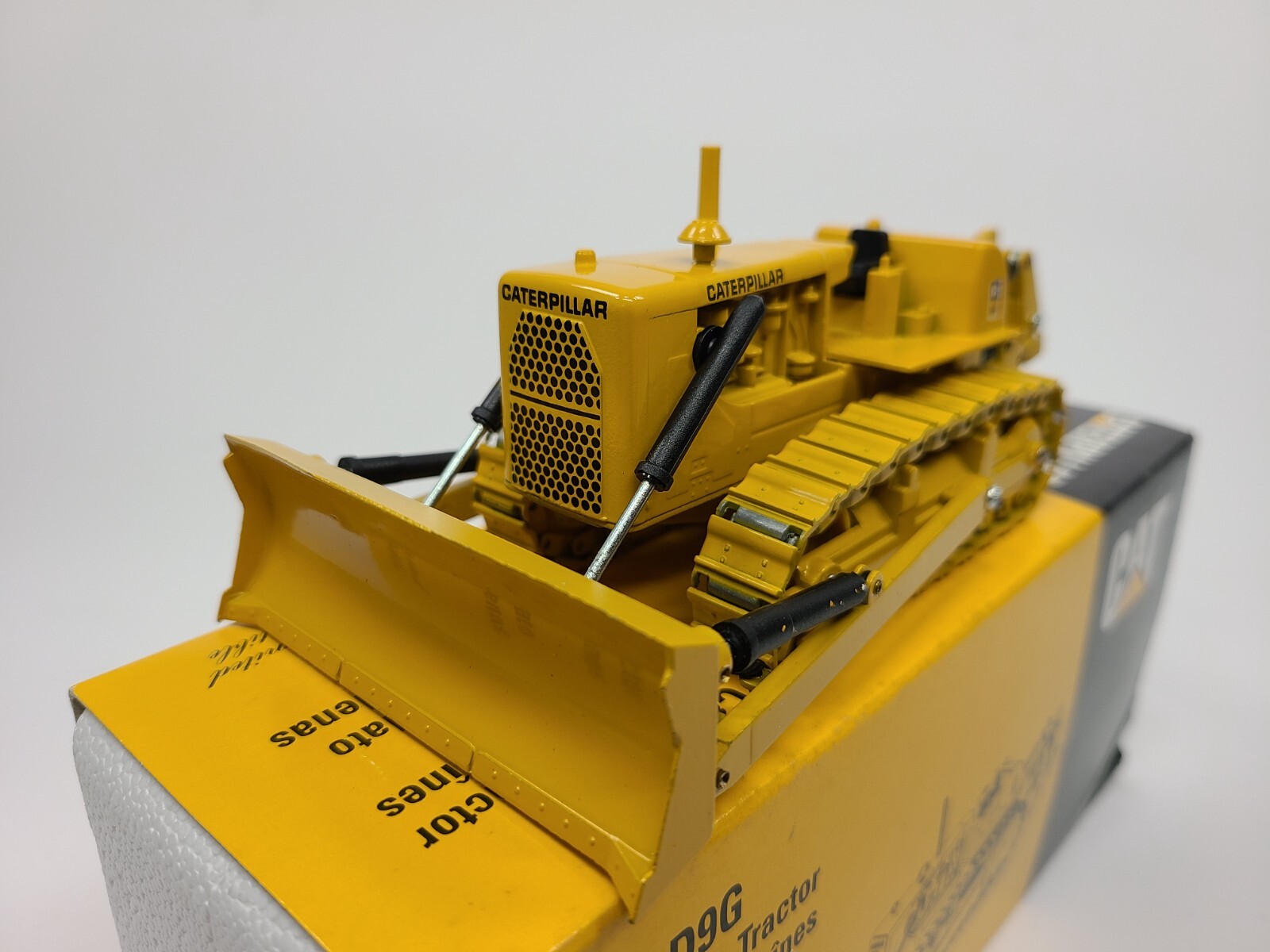 Caterpillar Cat D9G Dozer Ripper Metal Tracks Conrad 1:50 Scale Model ...