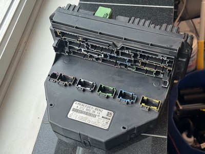 Mercedes-benz E W212 Fuse Box A2129003614 2.10 Diesel 150 Kw | eBay