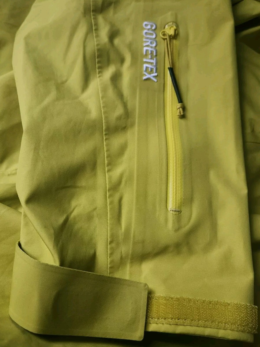FW22 Supreme Gonz GORE-TEX Shell Jacket $498 L Large Yellow FW22 Supreme Gonz GORE-TEX Shell Jacket $498 L Large Yellow