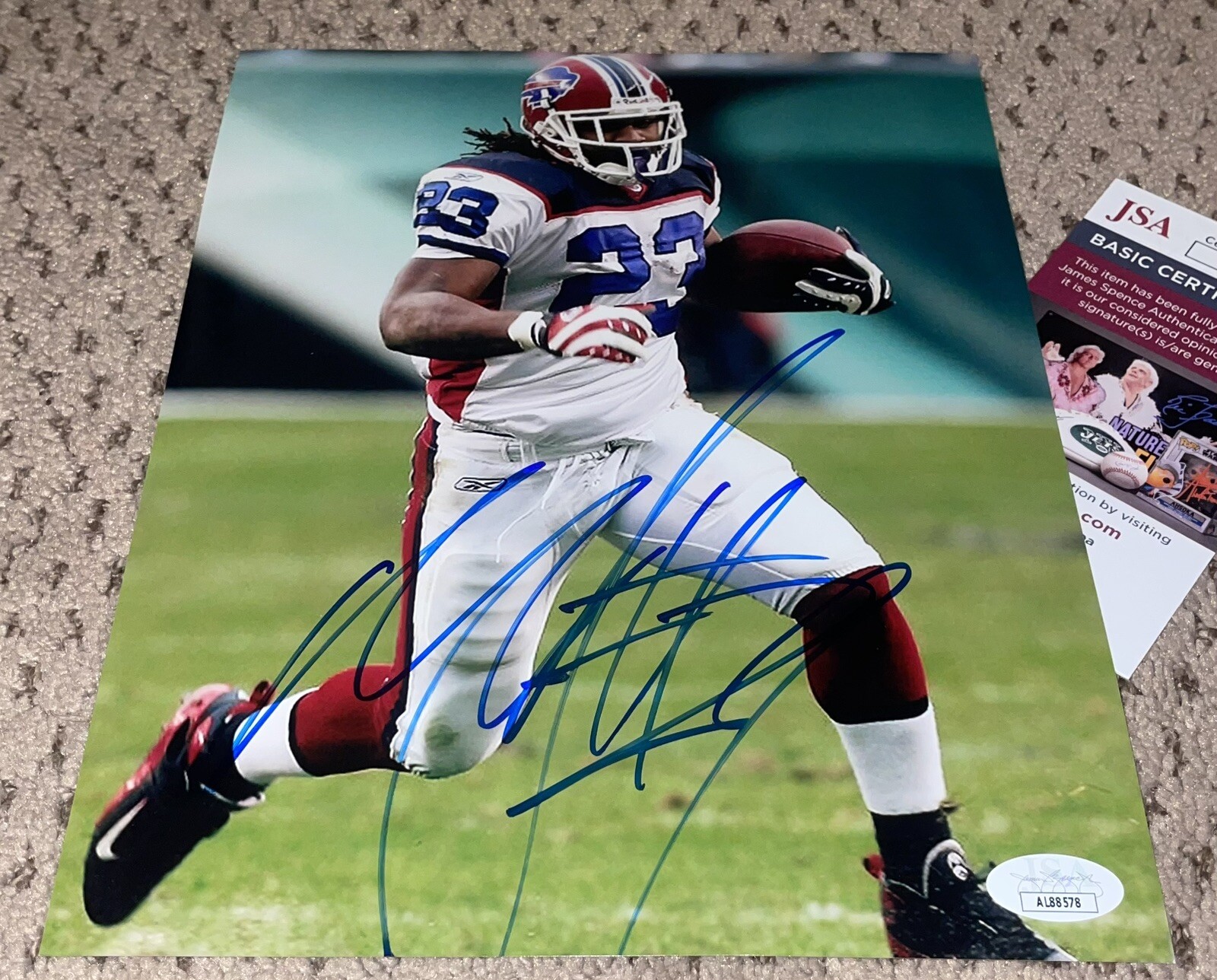 Marshawn Lynch Autographed Memorabilia | Signed Photo, Jersey ...