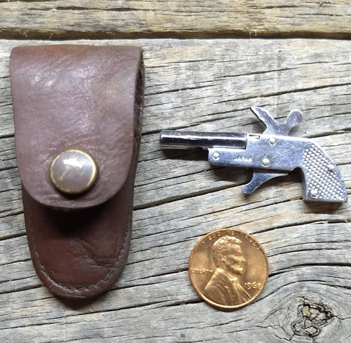 Miniature LITTLE ATOM 2mm Pinfire PISTOL Vtg Cap Gun WORLD'S SMALLEST ...