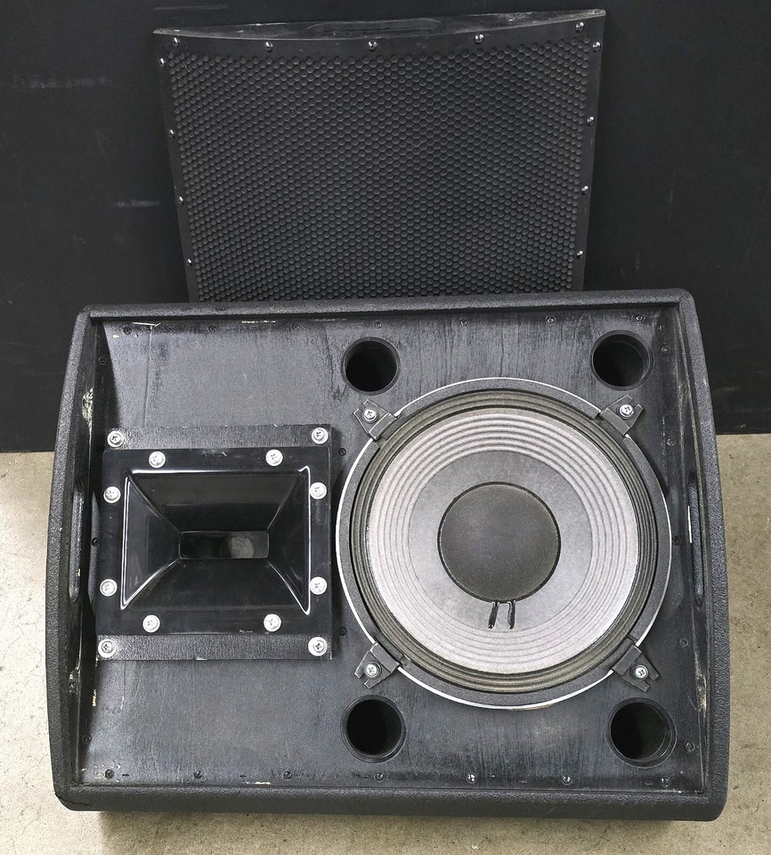 2 JBL/Flag Systems MX-12 monitor wedges, 1 Crown MA36X12, 1 ATA case ...
