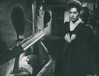 ANDREE MELLY THE BRIDES OF DRACULA 1960 PHOTO ORIGINAL #3 HAMMER | eBay