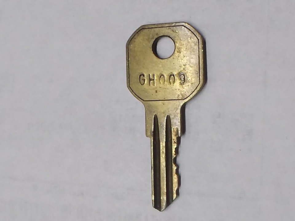 Hurd Lock # GH009 GH 009 House Trunk Padlock Lock Key USA Antique Desk ...