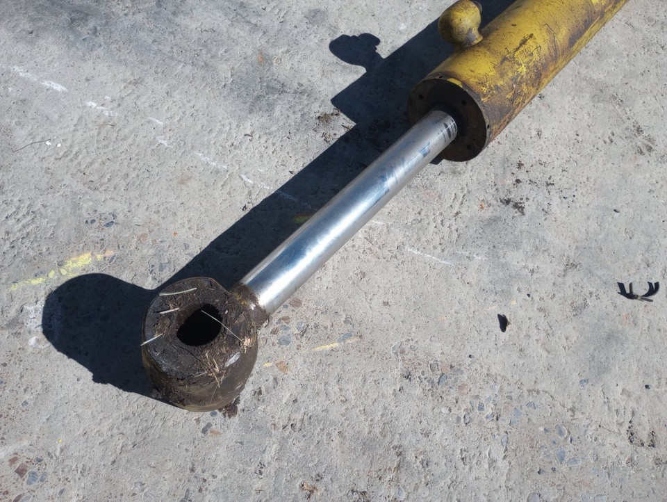 Case 580 Super K Backhoe Boom Cylinder Hoist Lift