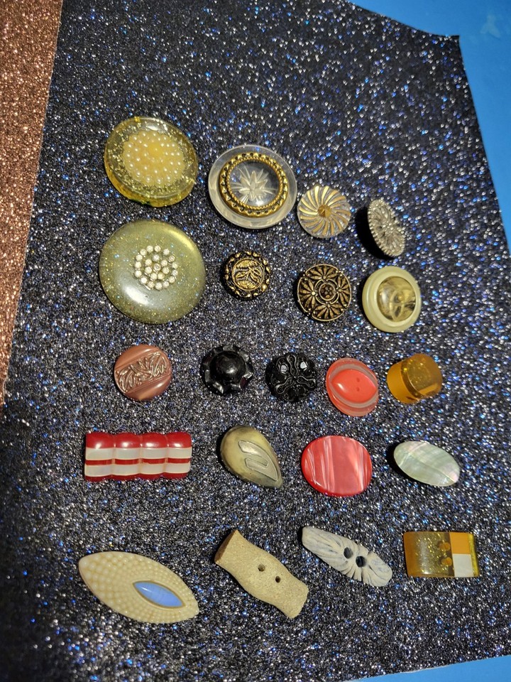 Lot of 21 Rare/Unique/One of a Kind Vintage/Antique buttons for ...