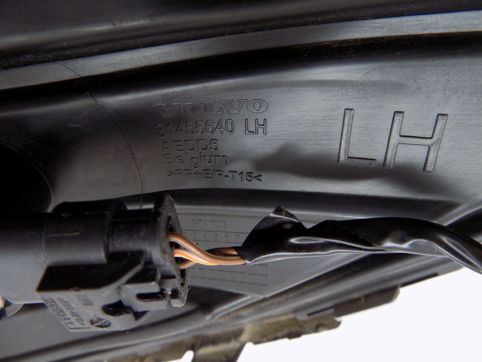 VOLVO V60 2018-ON FRONT BUMPER LEFT FOG LIGHT SURROUND TRIM 31455640 ...