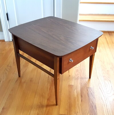 Vintage MCM Lane End Table Floating Design Silver Drawer Pulls ...