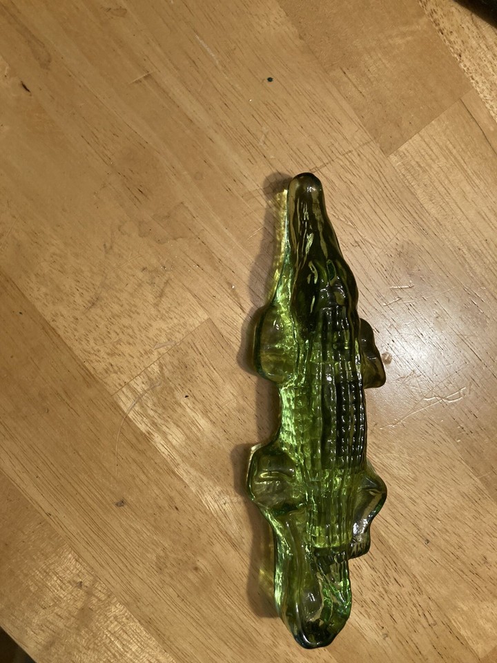 Green glass alligator paperweight | eBay