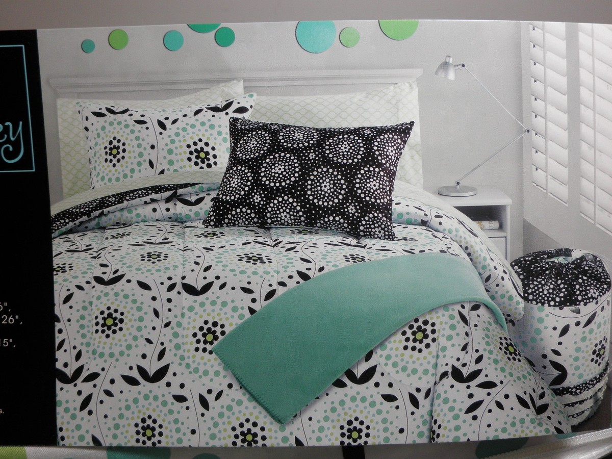 Cynthia Rowley Bedding Collection