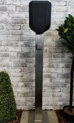 Easee One Stainless Steel EV Charger Mounting Post - sq/pth - EV ...