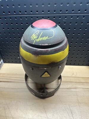 Fallout Anthology Mini Nuke Collectors Set SIGNED BY SILVER SHROUD WES ...