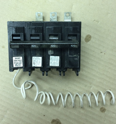 Circuit Breakers - Breakers 3 Pole 100 Amp 240V