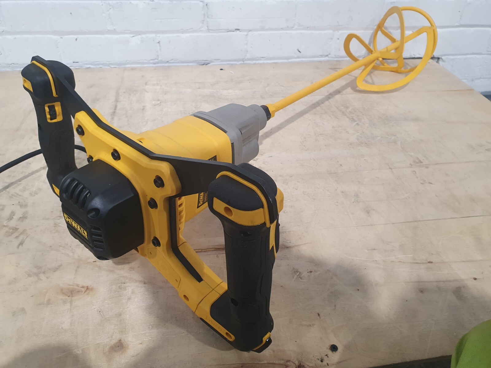 DeWalt DWD241-GB 160mm M14 Dual Handle Paddle Mixer 240v | eBay
