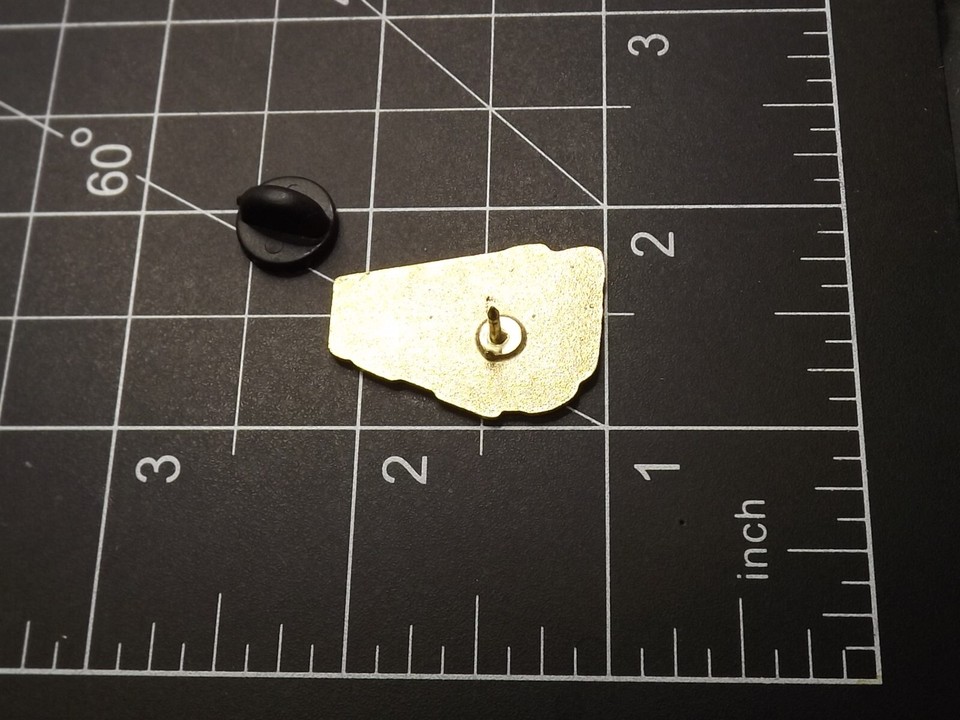 "CANADIAN PACIFIC DIESEL ENGINE" RAILROAD/TRAIN NEW Lapel Pin Enamel ...