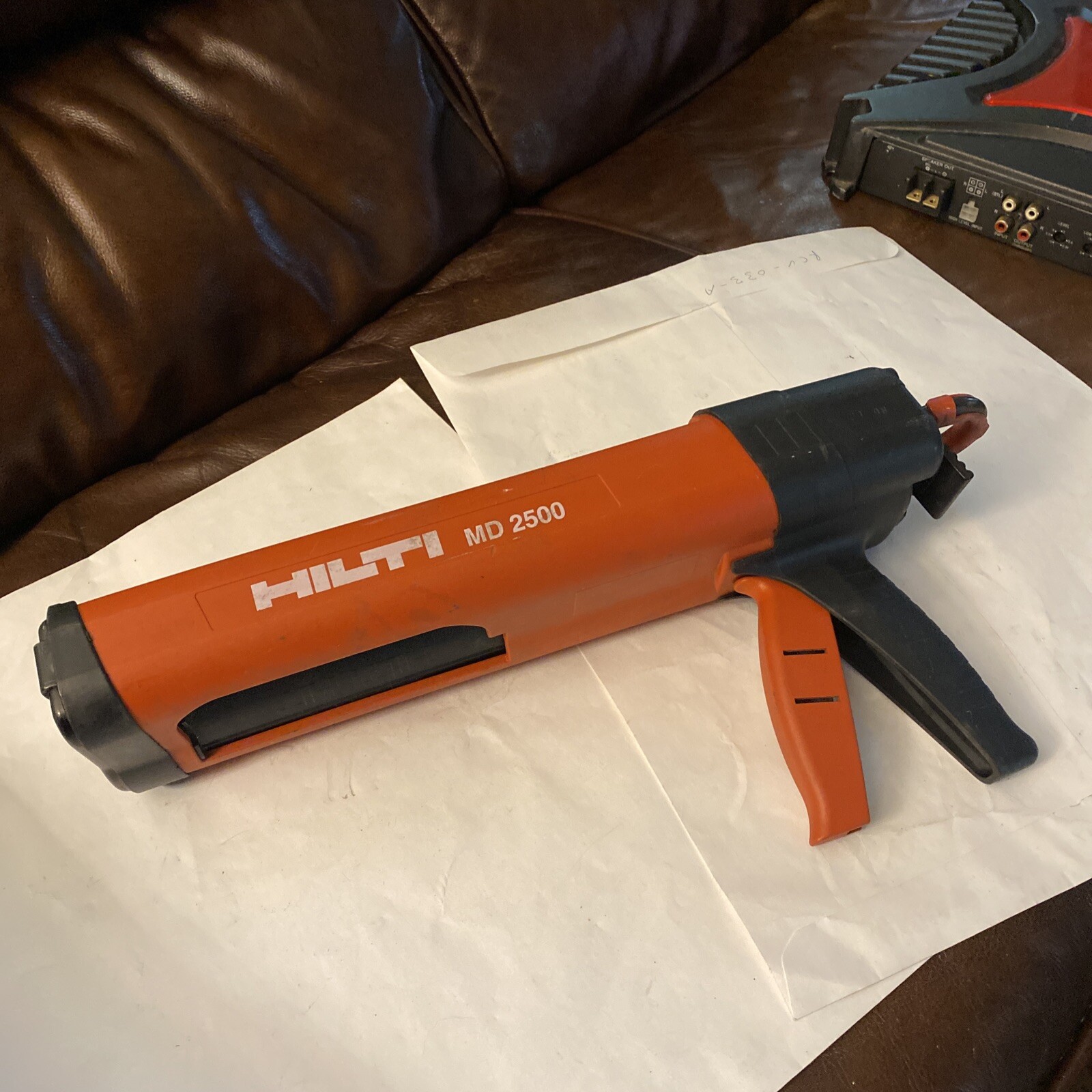 Hilti MD2500 Epoxy Adhesive Dispenser Gun Two Barrel Caulking Gun Used ...