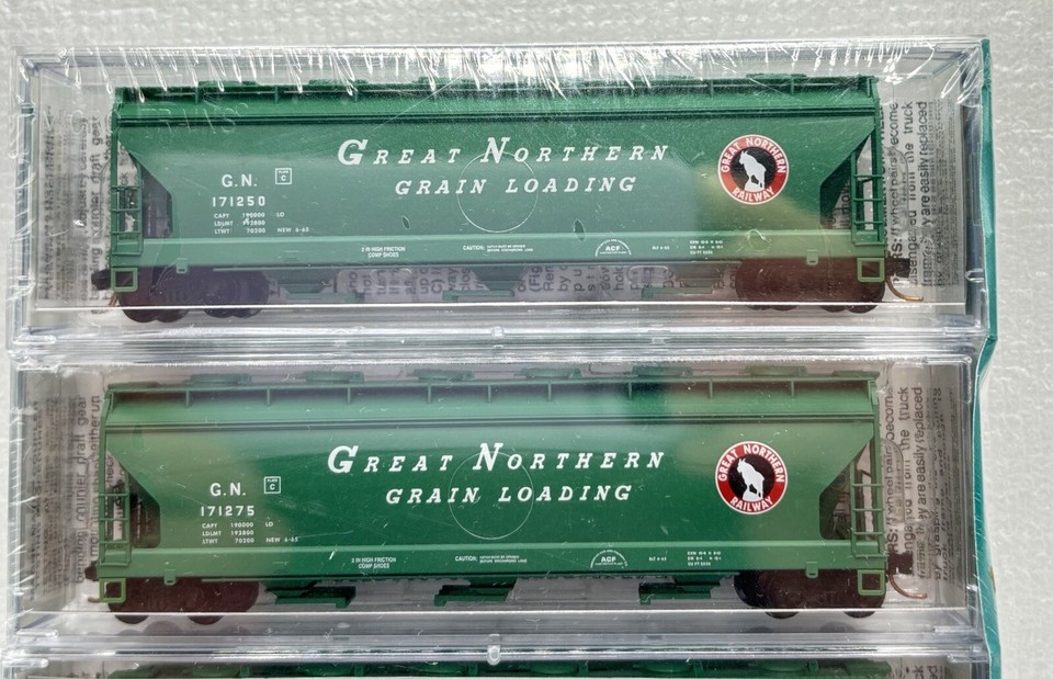 N Scale Micro-Train Great Northern Railway 1960’s Grain Hopper 3-Pack ...