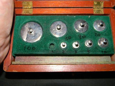 Arthur H Thomas 8 Piece Weight Set, 2g, 3g, 5g, 10g, 20g, 30g, 50g ...