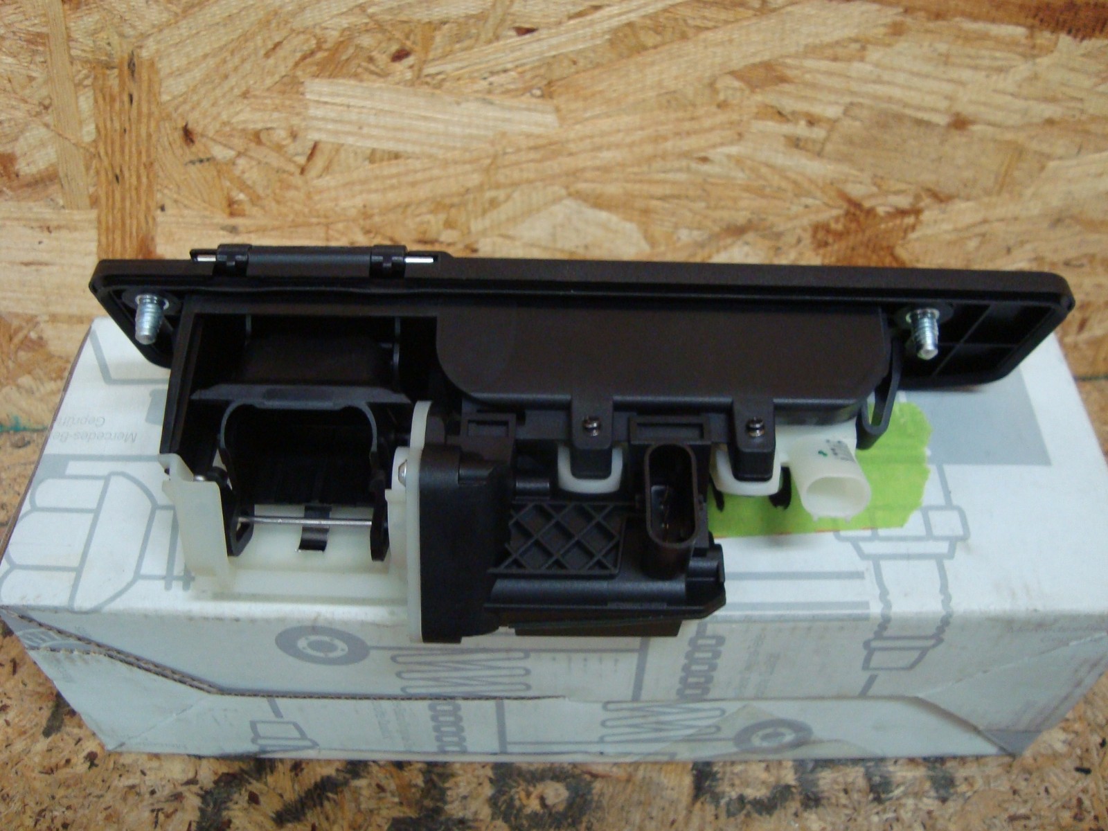 14-16 Mercedes GL ML350 ML550 GL550 GL63 Trunk Lid Handle Latch OEM ...