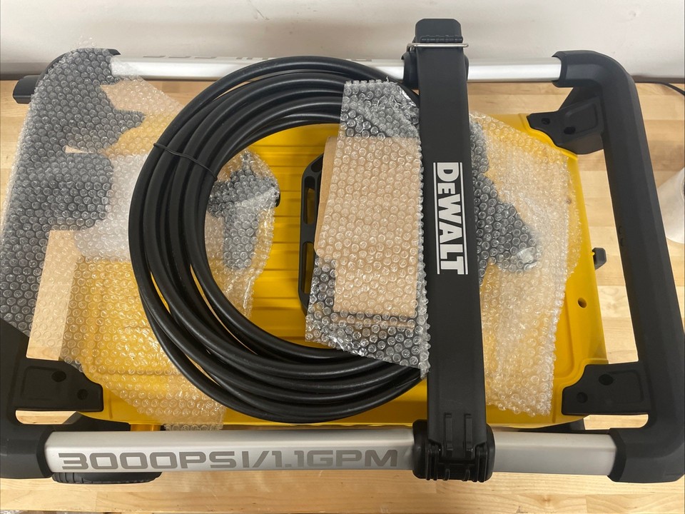 DeWALT DWPW3000 MAX PSI 1.1 GPM 15 AMP Brushless Jobsite Pressure ...