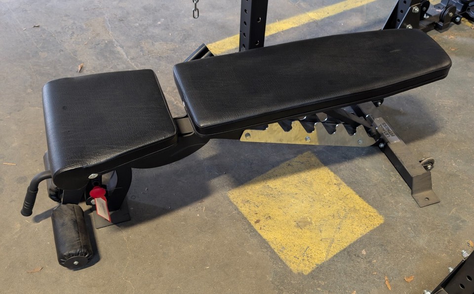 LETHAL FITNESS Heavy Duty FID Adj Bench 7 positions 1500lb Capacity W ...