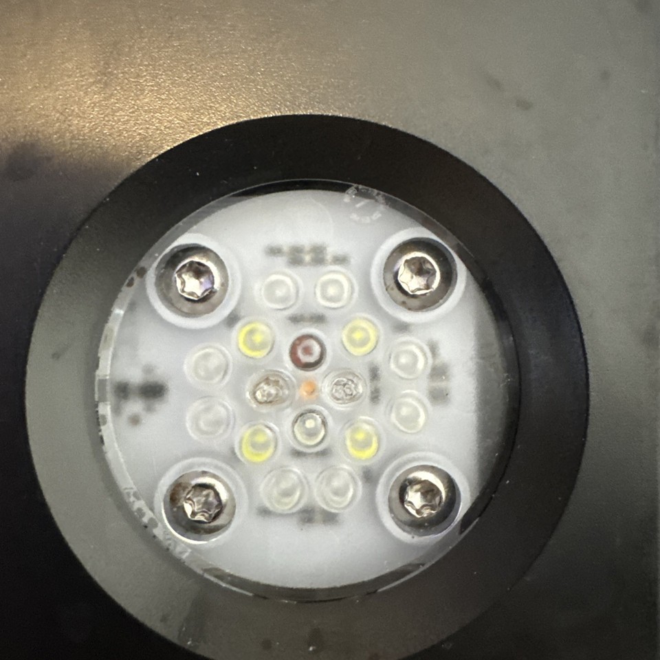 AI Hydra 32 HD LED Light Reef Light Bluetooth Controllable Read ...