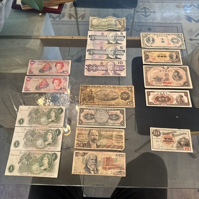Old Foreign Currency Mix Paper Money! 18 bills! Yen, Pounds, Pesos ...