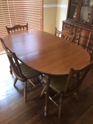 Post-1950 - Maple Dining Room Set