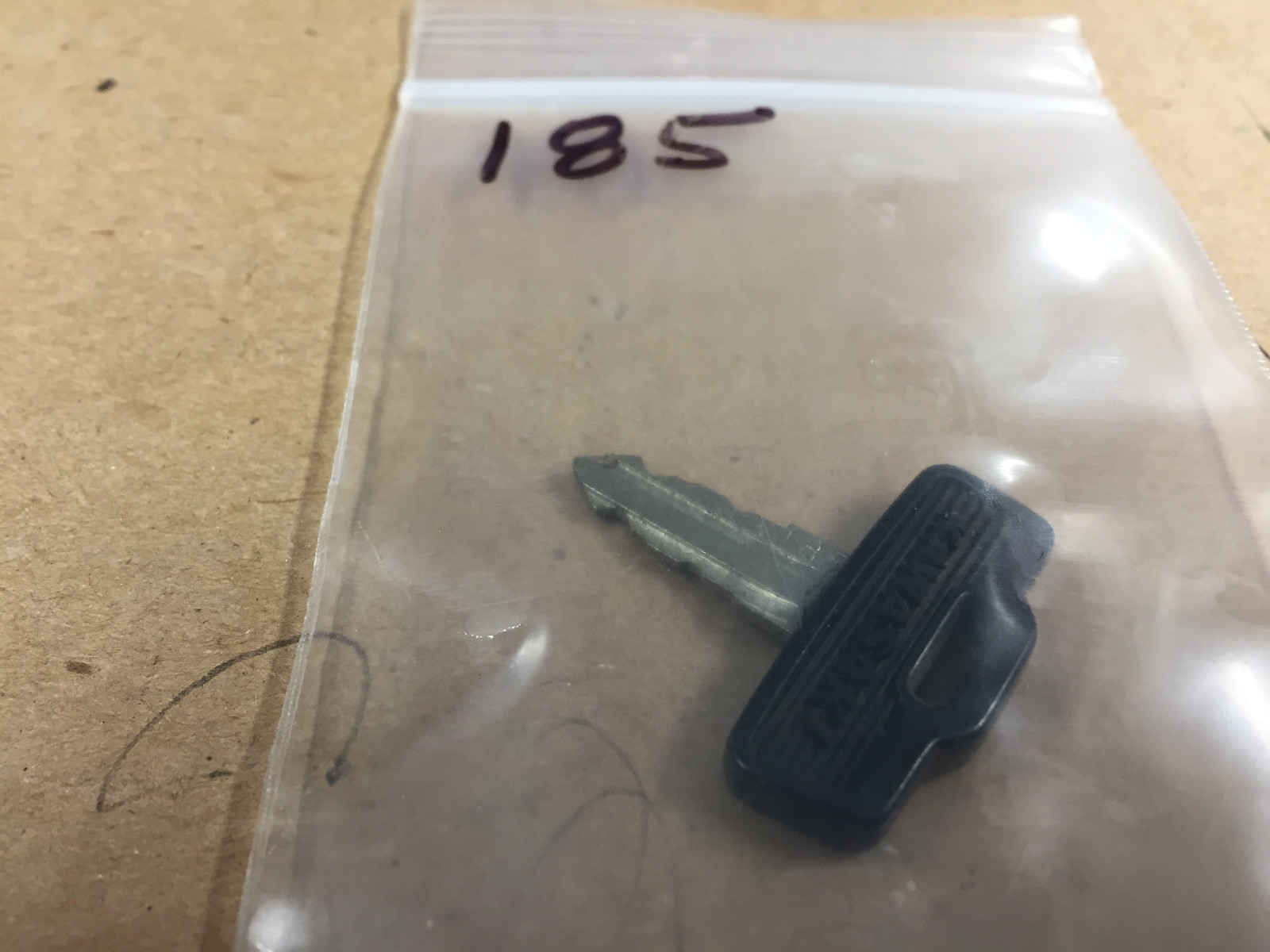 Key Precut Replacement # 185 S2 350 H1 500 27008-048-84 Kawasaki NOS | eBay
