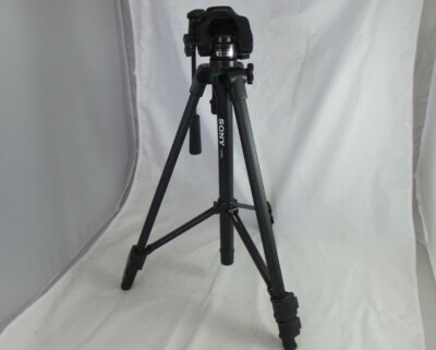 Sony Lightweight Tripod for Small Digital Cameras/Camcorders (VCT-R640 ...