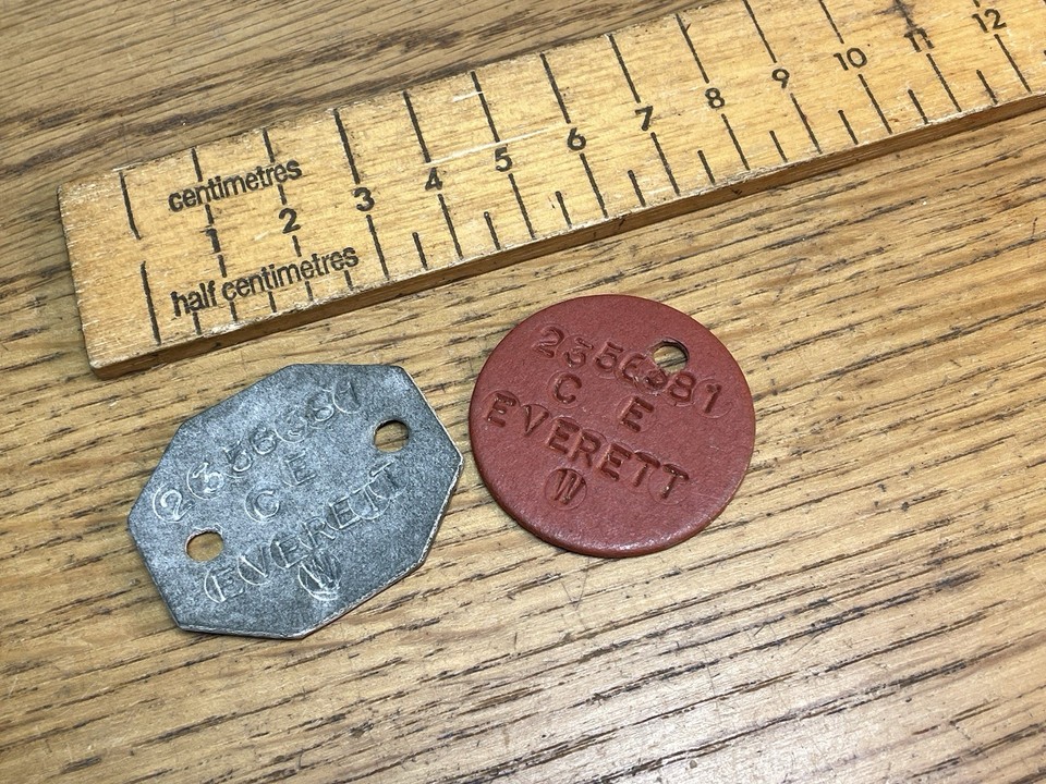 WW1 or WW2 British Army Dog Tags / ID discs - W.EVERETT 2356381 CE ...