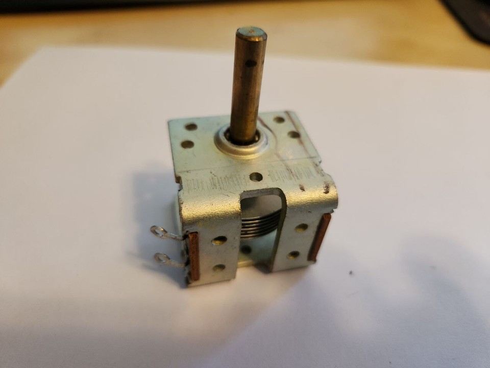 NOS Variable Capacitor ~ 6pF - 30pF Radio Condenser Company 330V004M01 ...