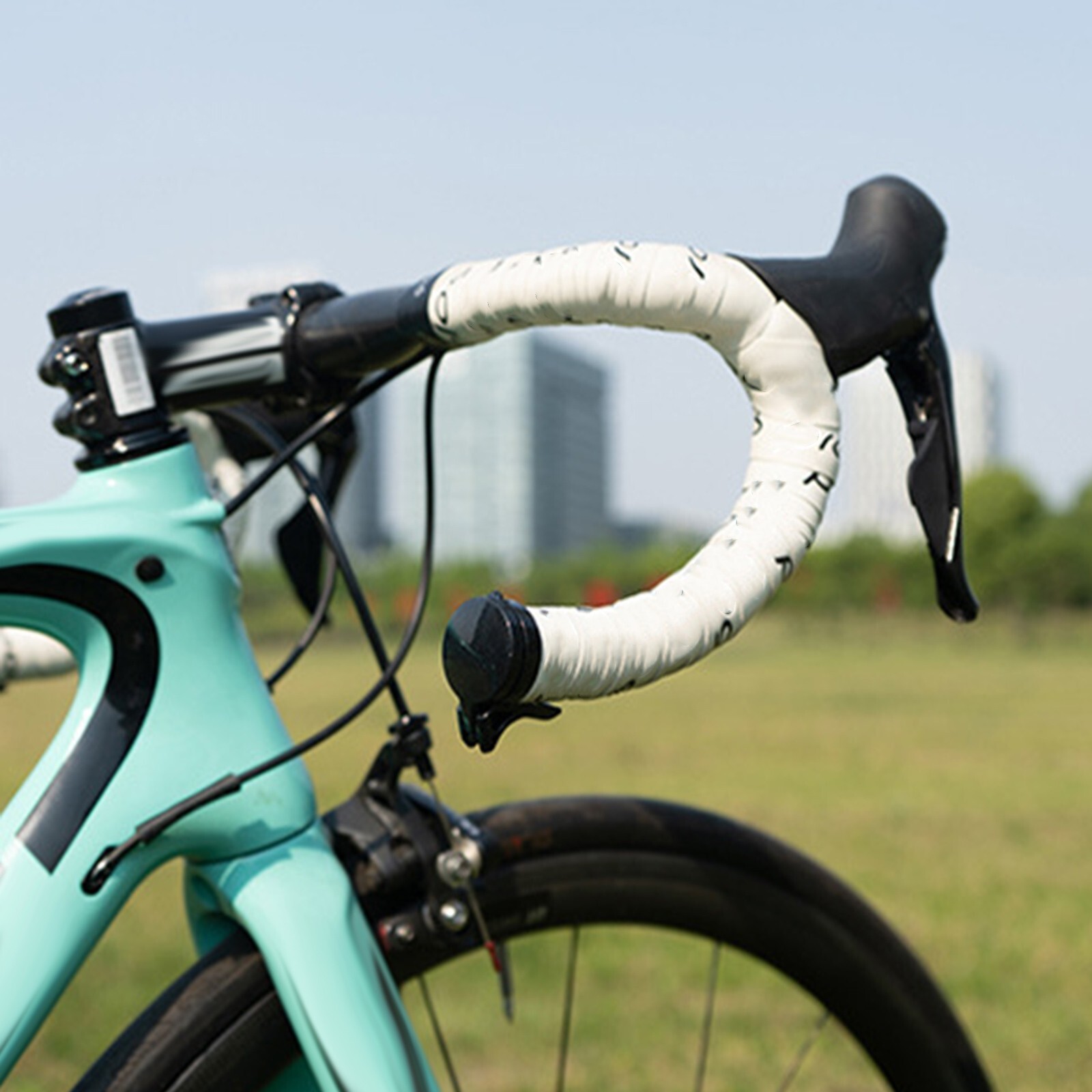 Road Mountain & Commuter Bikes Enhance Safety with Handlebar Reflector ...