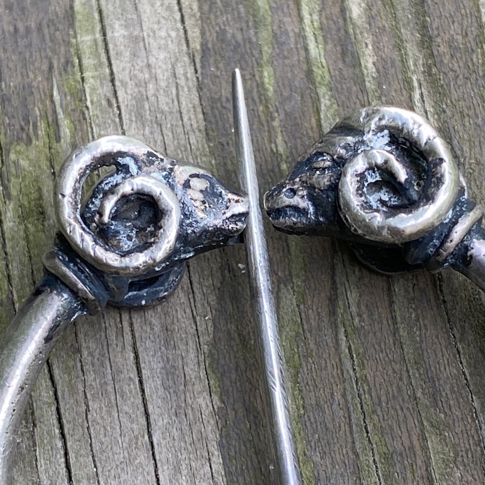 Old Vntg Kilt Double Rams Head 800 Silver Pennanular Celtic Pin 13.3 ...
