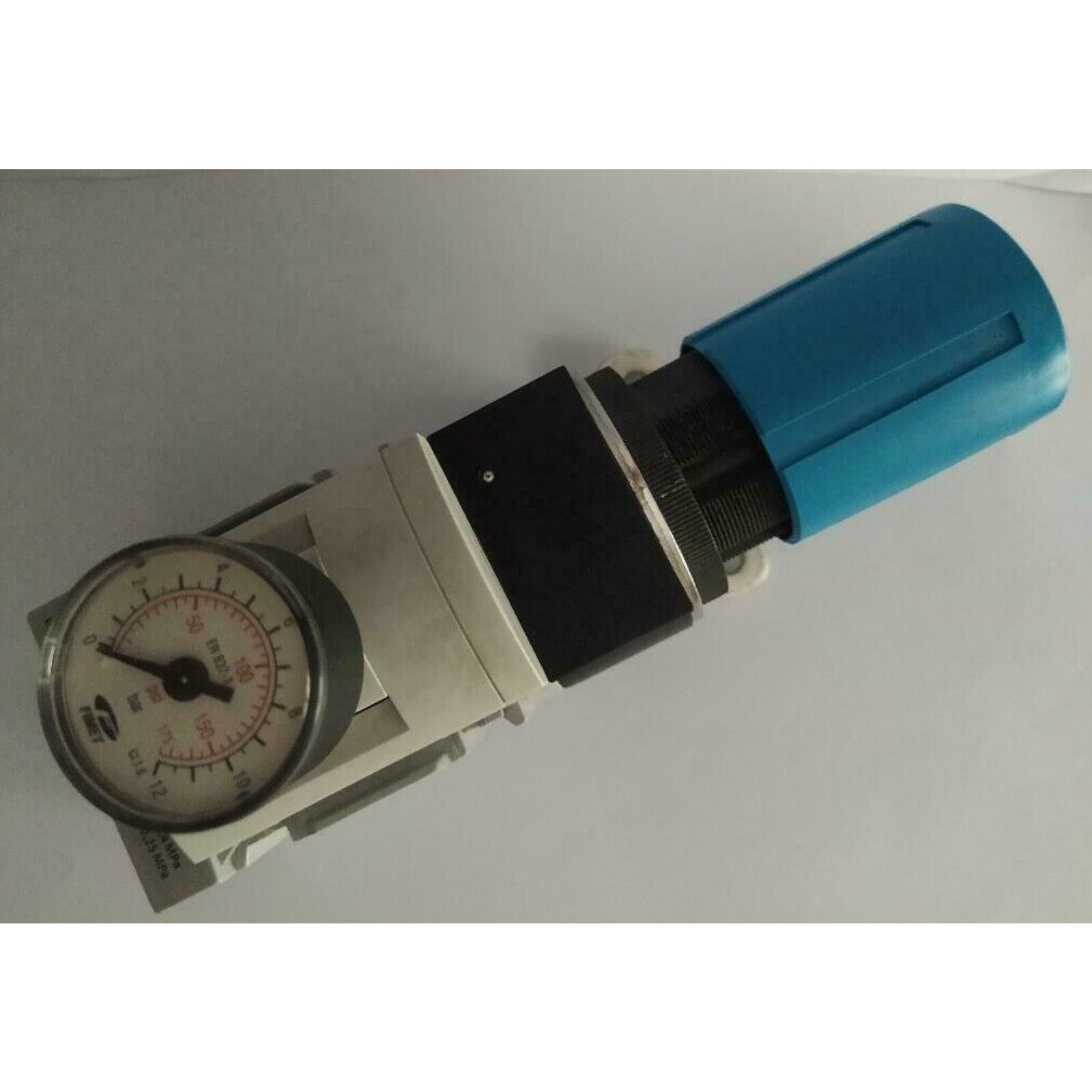 New MS6-LRP-1/4-D4-A8 Festo 538006 Precision Air Pressure RegulatorFast ...