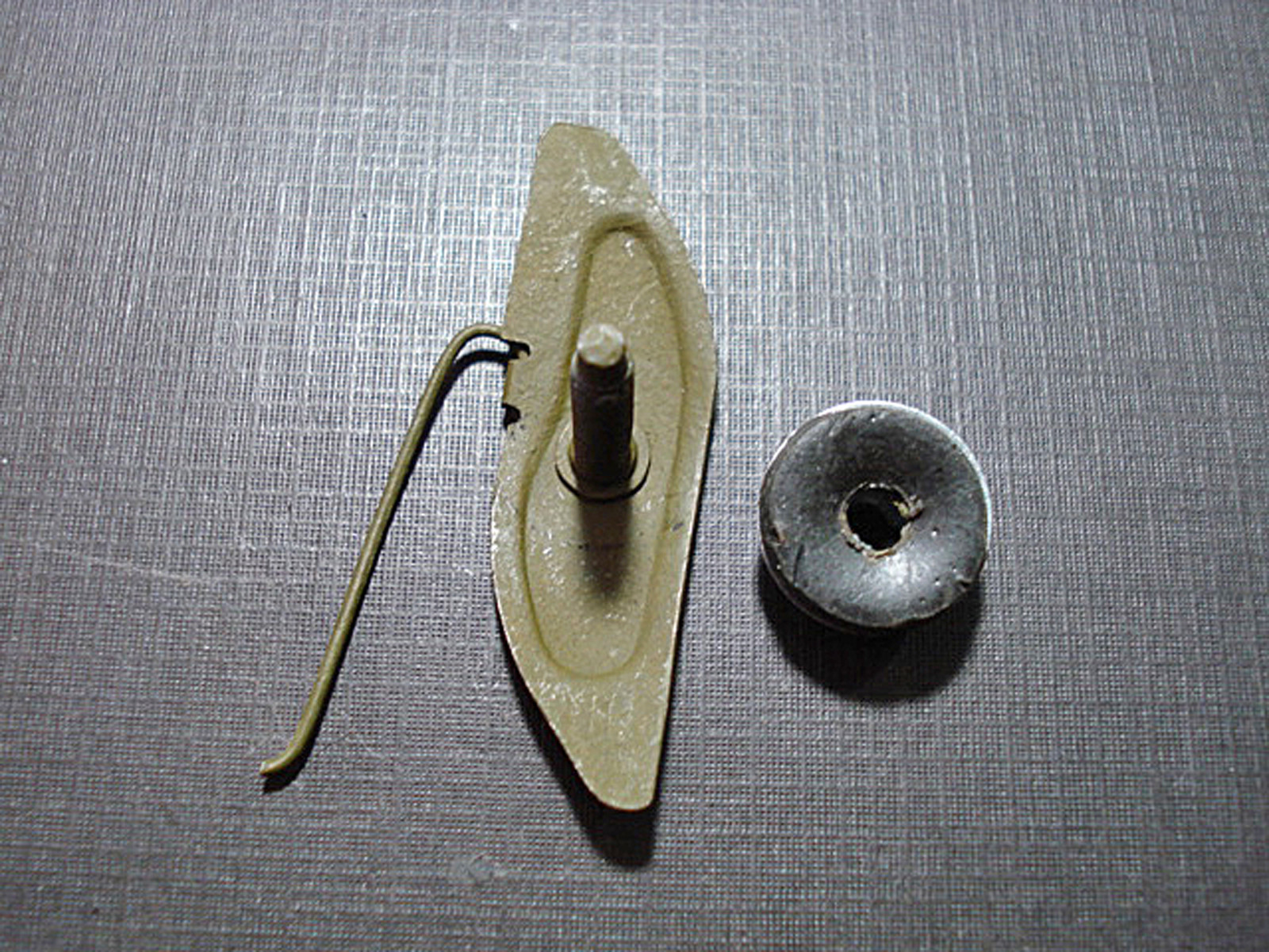 10 pc Ford fender body side trim moulding clips sealer nuts 1-1/4" - 1 ...