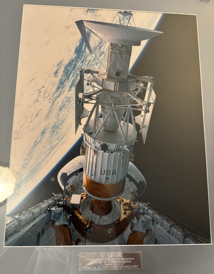 NASA Gift From JPL - Deployment Of Magellan Space Shuttle Atlantis ...