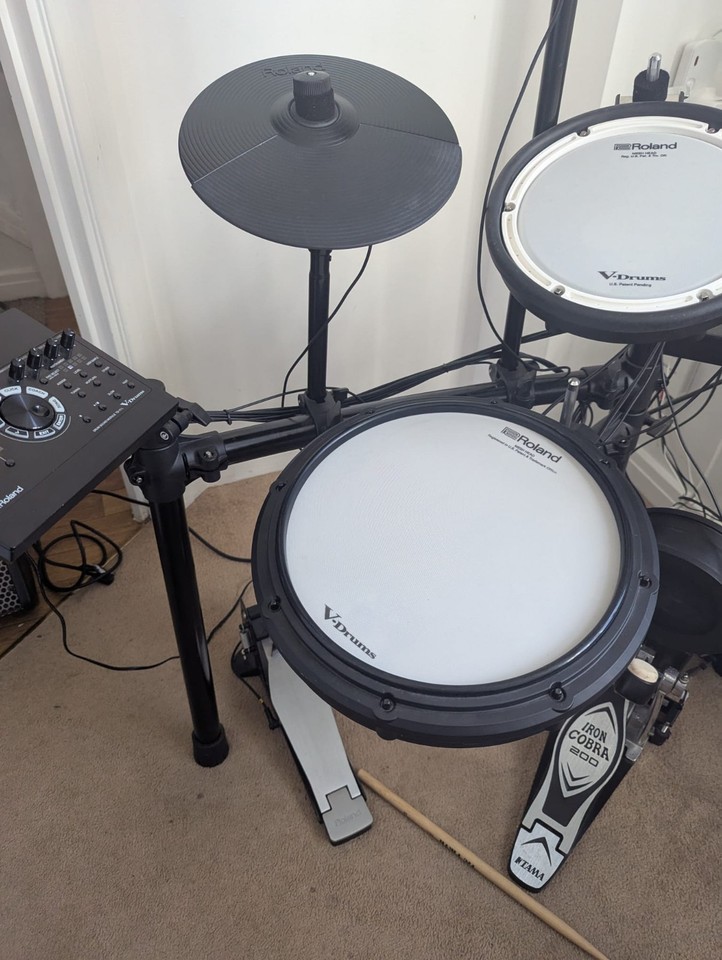 Roland TD-17KV Electric V-Drums With Mesh Pads - Great Condition See ...