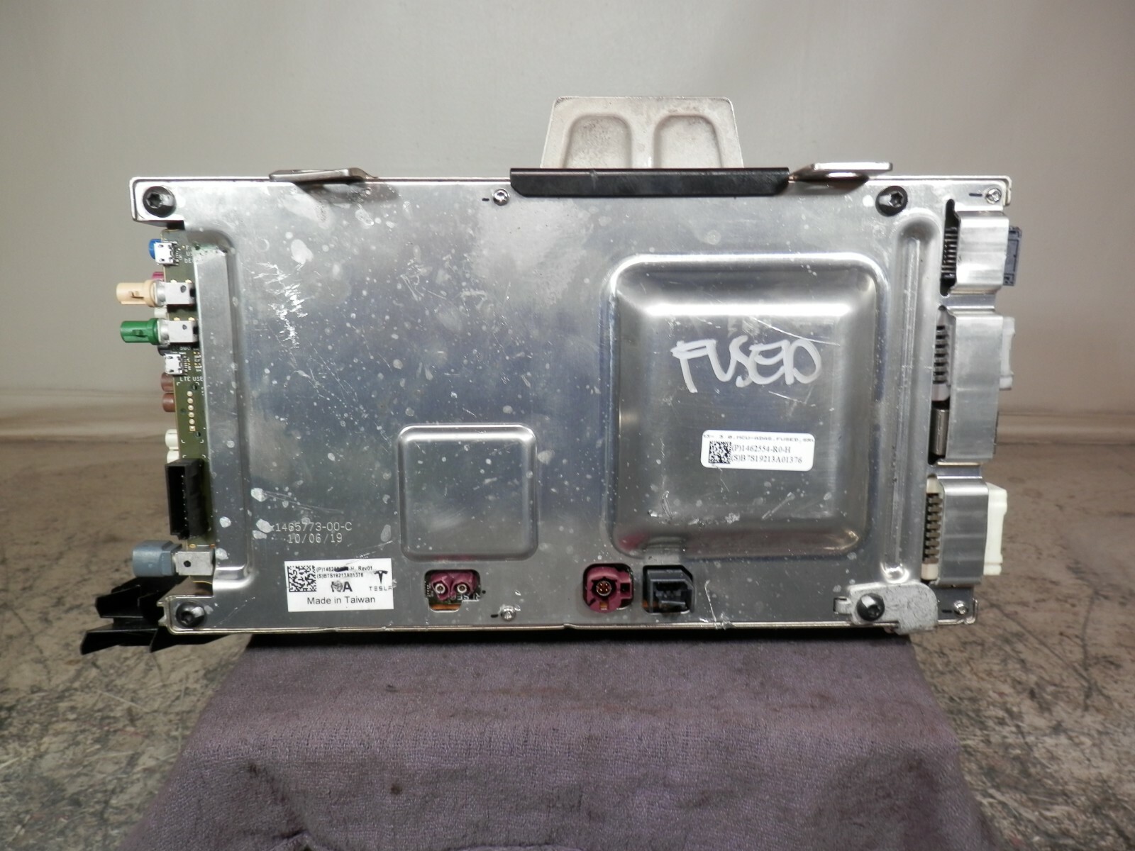 2019 Tesla Model 3 Media Control Module - #1462554-R0-H | eBay
