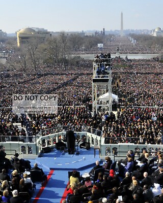 PRESIDENT BARACK OBAMA DELIVERS HIS FIRST INAUGURAL ADDRESS 8X10 PHOTO ...