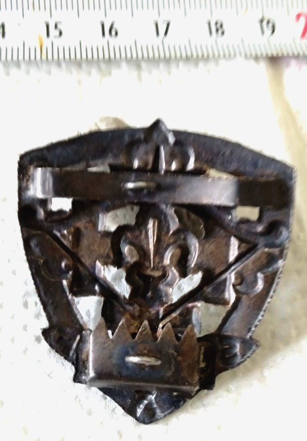 nouveau aneau passant et griffe metal Insignes Scoutisme Brevet ...