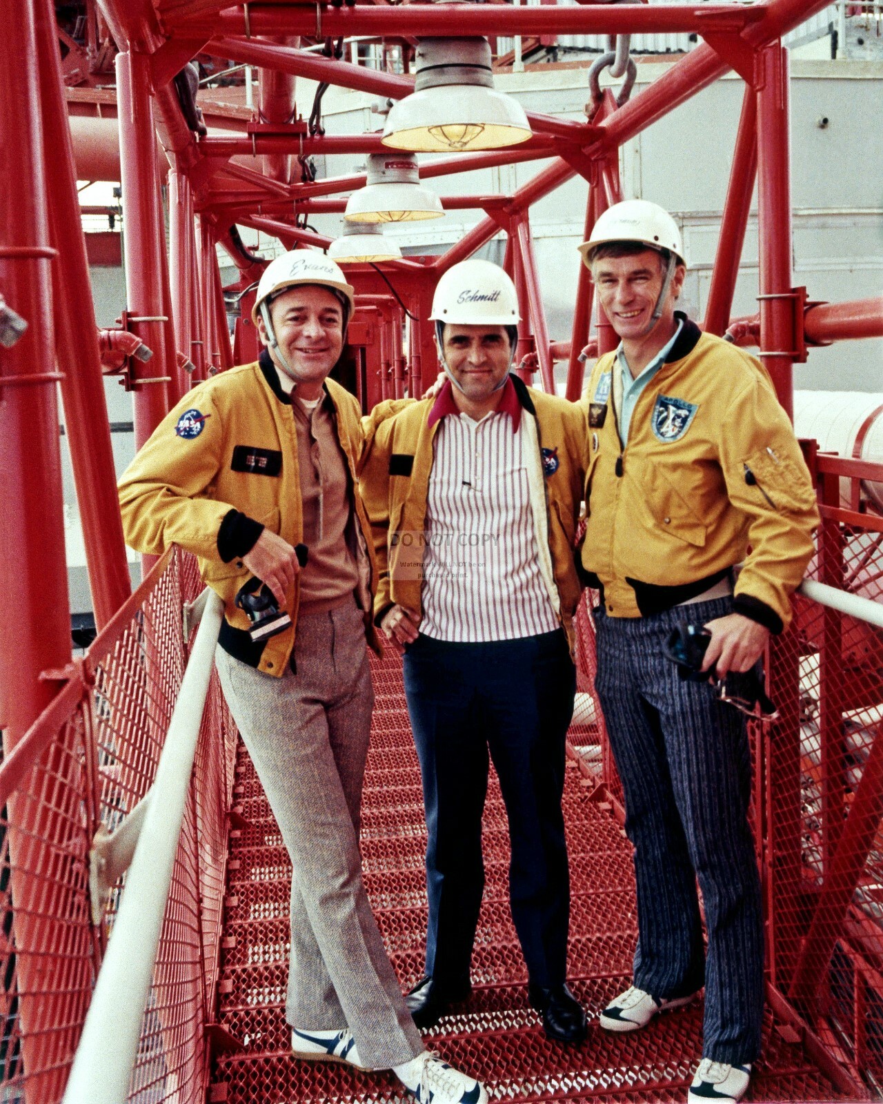 APOLLO 17 CREW ON THE CATWALK AT LAUNCH PAD 39A - 8X10 NASA SPACE PHOTO ...