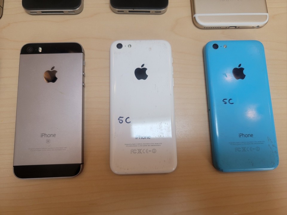 Lot of 8 untested iphones | eBay